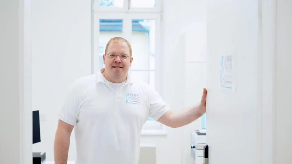 Transkranielle Pulsstimulation / Dr. Geisler